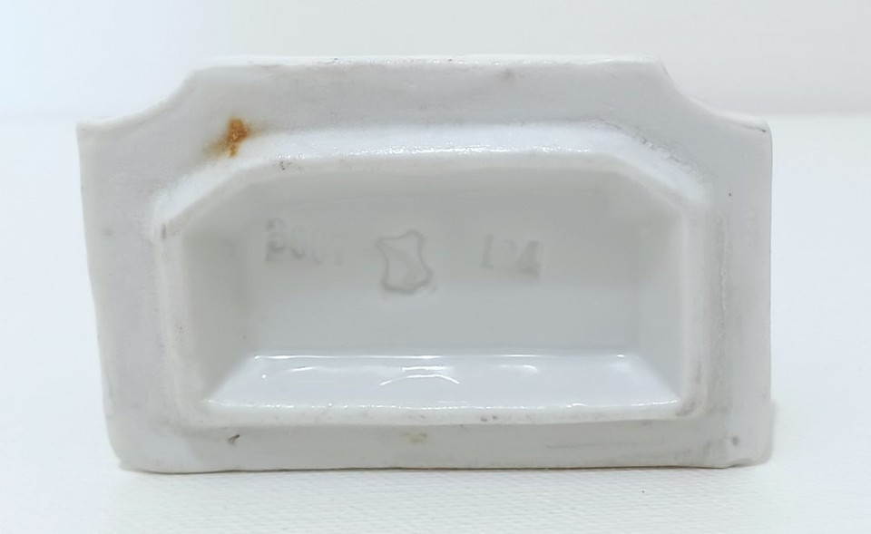 Antique Conta & Boehme Trinket Box Mother Cat putting Her Baby To Bed ...