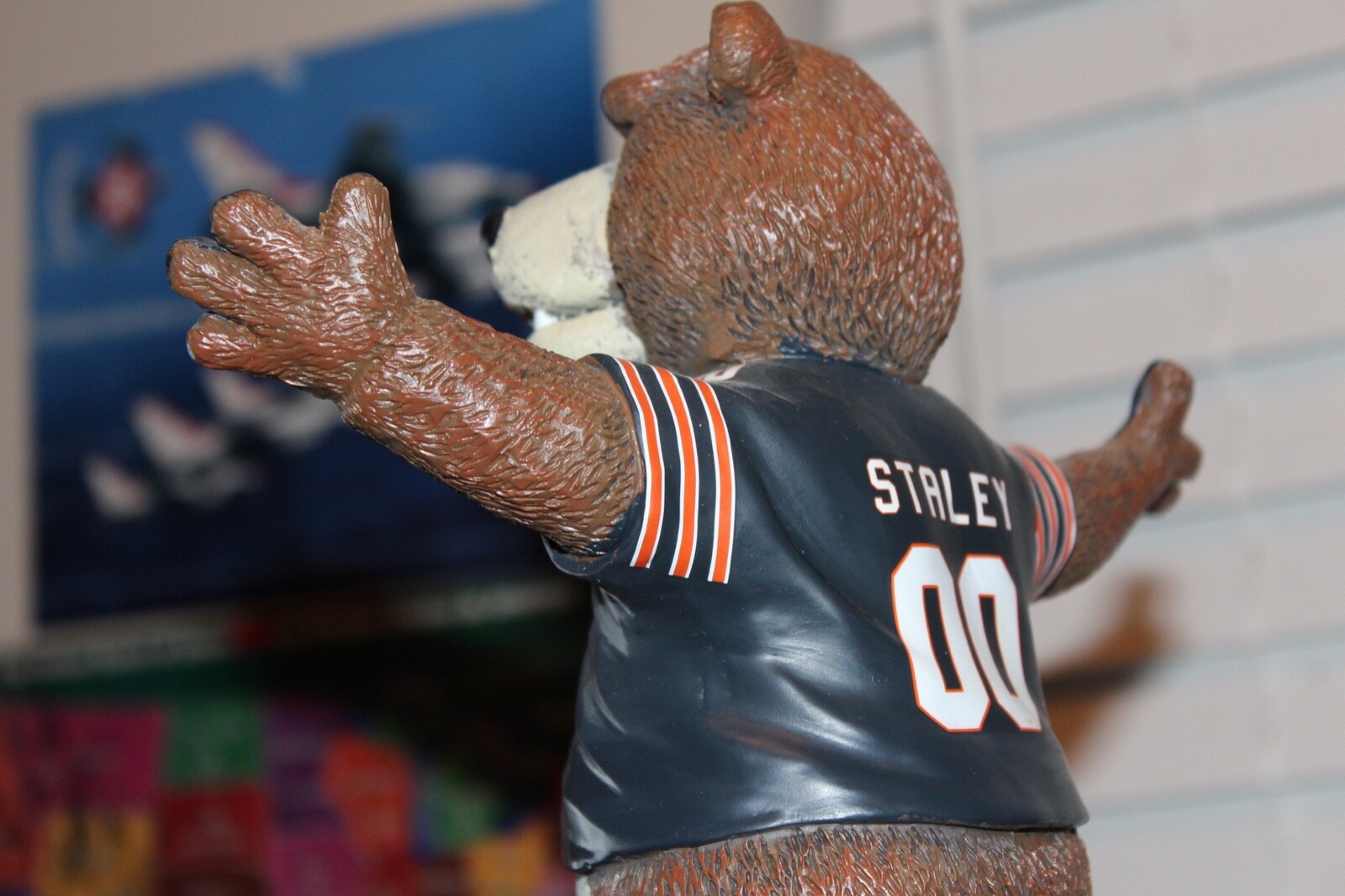 CHICAGO BEARS 12 INCH STALEY MASCOT STATUE NEW IN BOX AWSOME ...