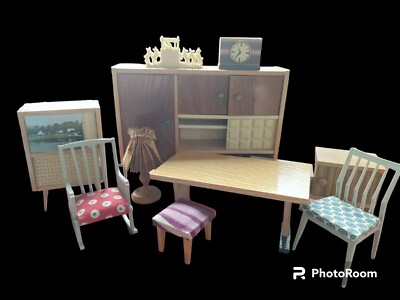 alte Puppenhaus Möbel, Tisch und Stühle, Schrank, Radio, Deko, DDR | eBay