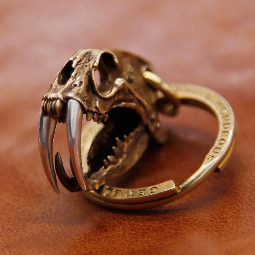 Sword Teeth Tiger Skull Pendant Keychain Copper Car Bag Keychain ...