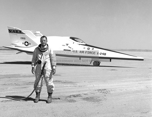 X-24B NASA JET PROJECT TEST PILOT WILLIAM HARVEY DANA 1975 8.5X11 PHOTO ...