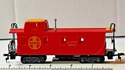Bachmann Streamlined Western Style Caboose ~ Santa Fe ~ Rd# AT&SF 3851 ...