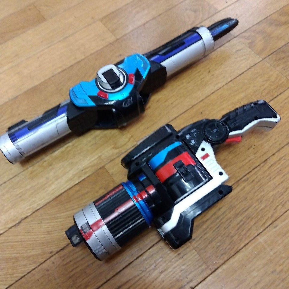 Bandai Go Busters DX Pretend Set including Ichigan Buster and Sogan ...