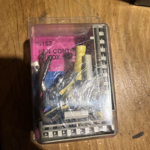 Dorman/Motormite 85153 Fan Controller Box Socket For Some 84 & UP Ford ...