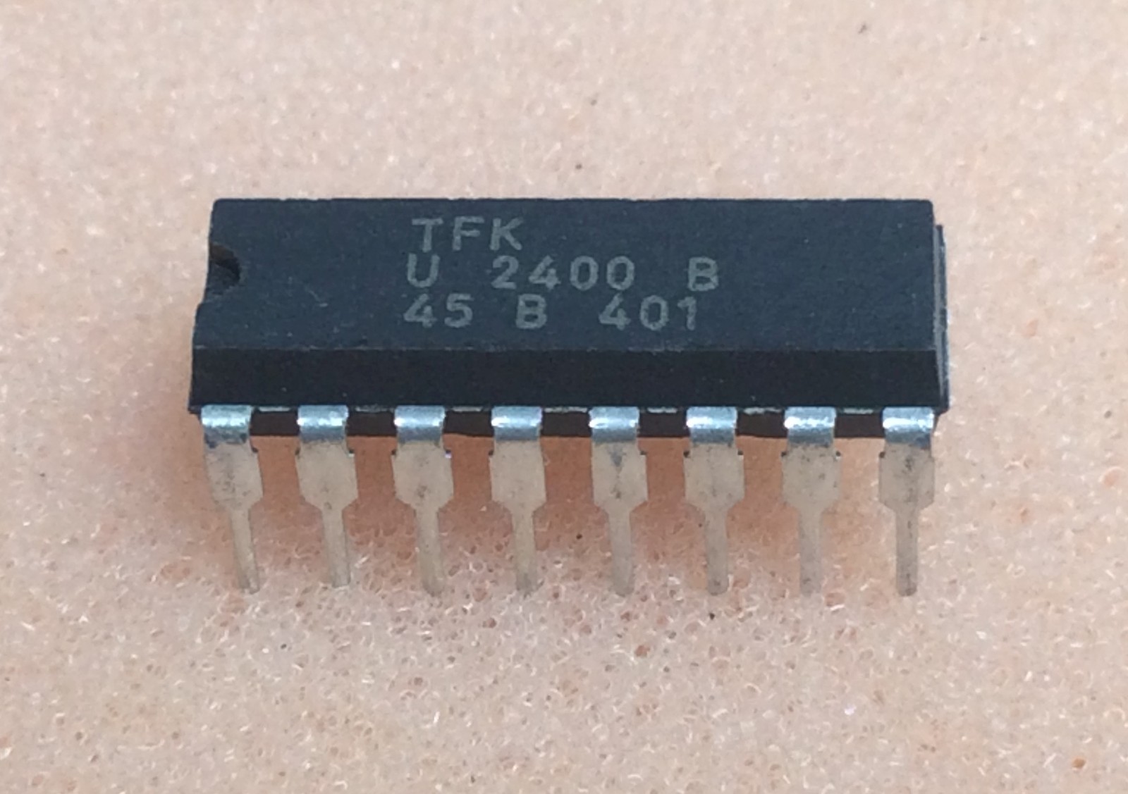 U2400B TFK Laderegler IC DIP16 NOS #BP | eBay.de