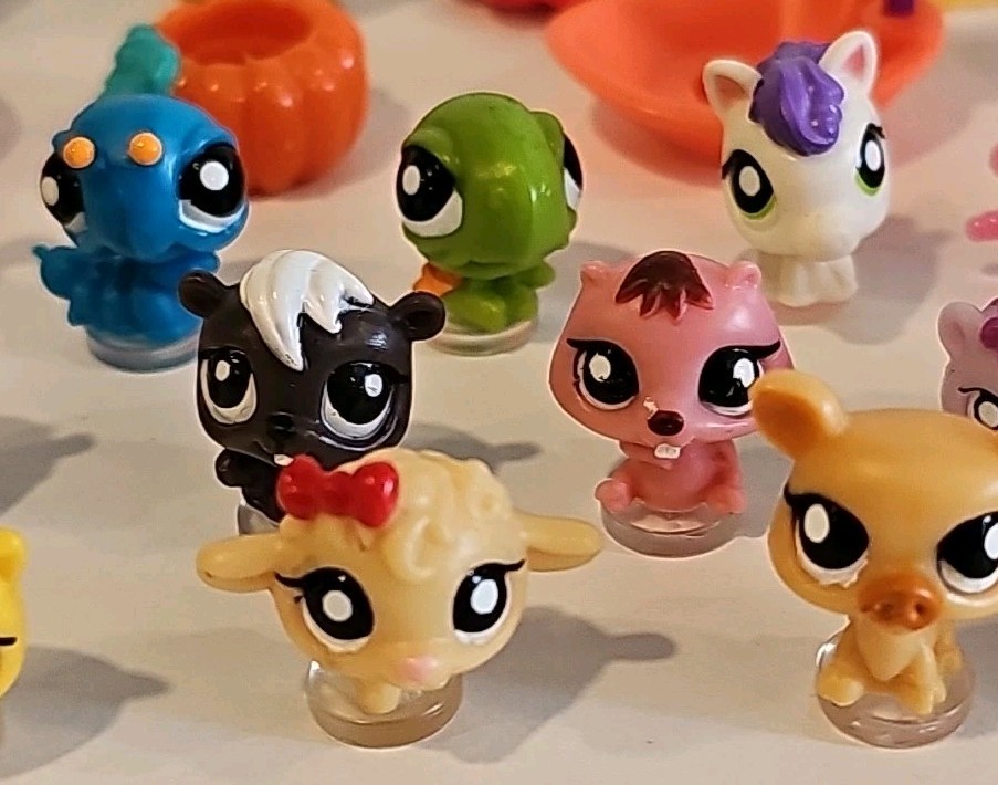 LPS Littlest Pet Shop Teeniest Tiniest Figures Lot 18 Accessories 19 ...