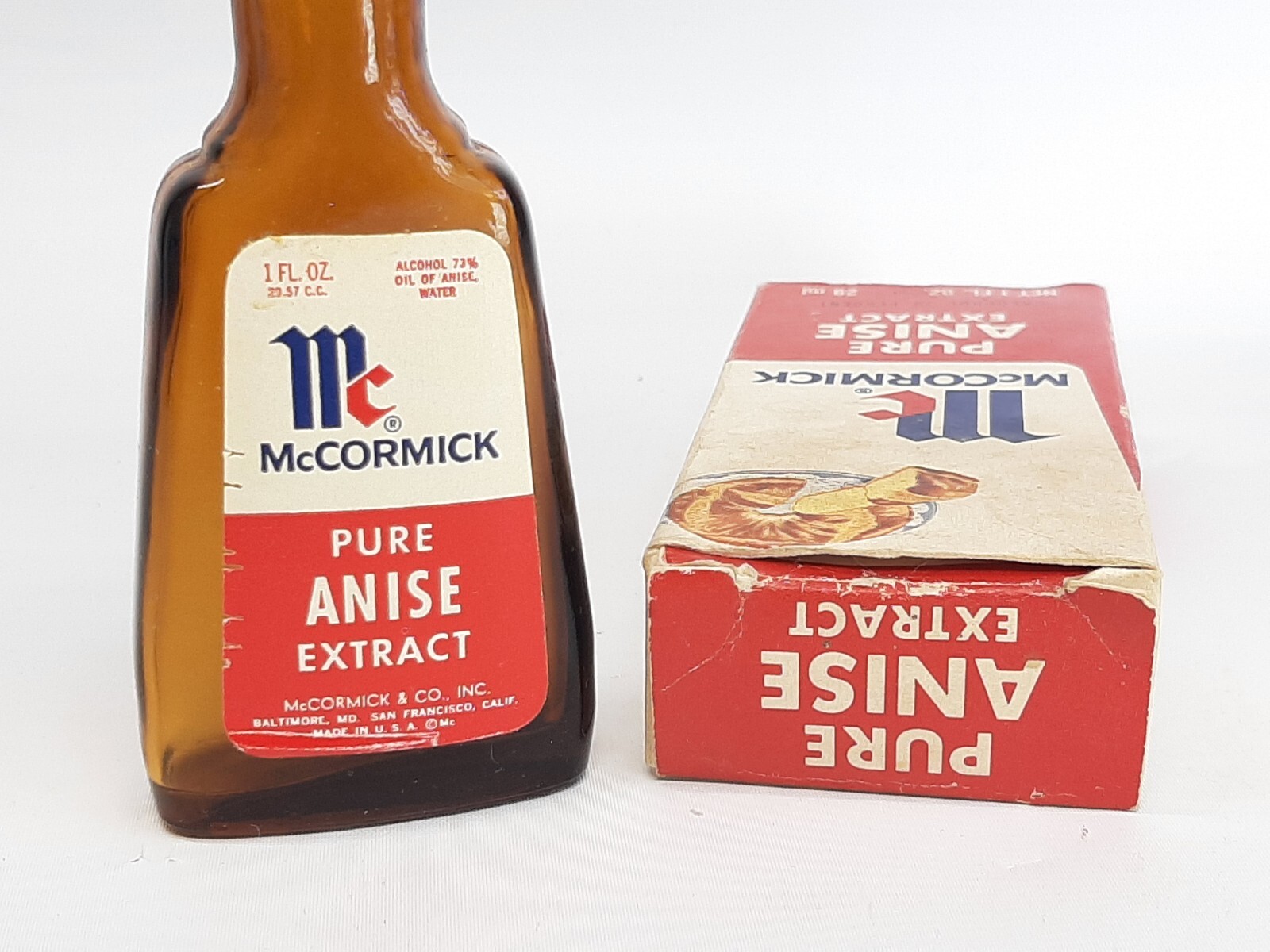 VINTAGE McCORMICK PURE ANISE EXTRACT 1 FL. OZ. BOTTLE W/ ORIGINIAL BOX ...