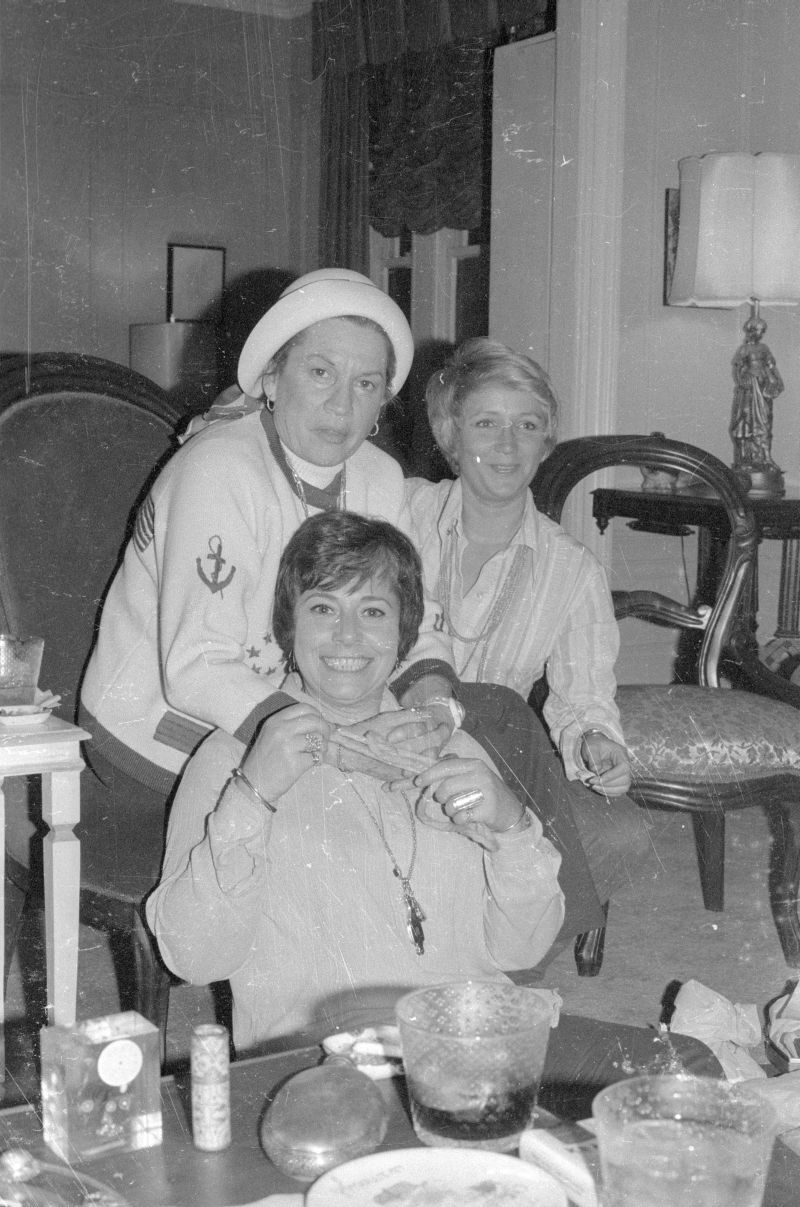 Lot (4) 1970s MAXENE ANDREWS, LYNDA WELLS & ANITA DARIEN Orig 35mm ...