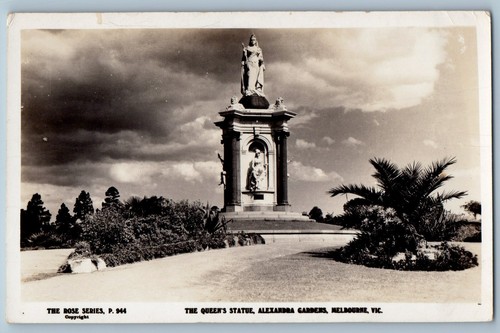 Melbourne Australia Postcard Queen's Statue Alexandra Gardens c1940s ...