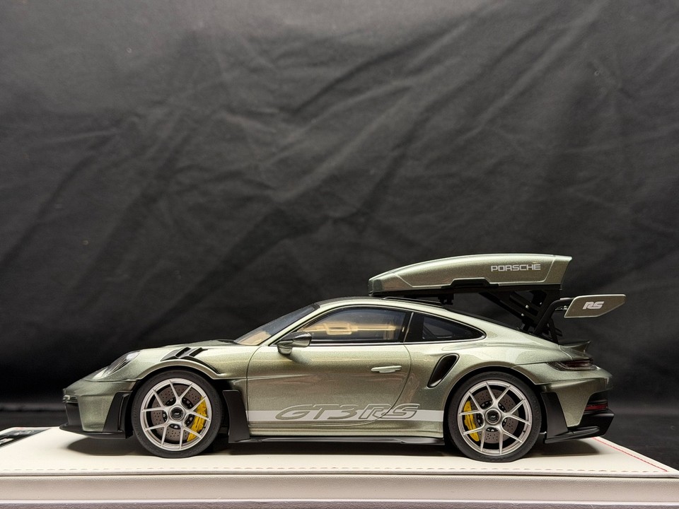 Porsche 911 GT3 RS w/ Roof Rack (Urban Bamboo/ White) [IVY Model] 1:18 ...