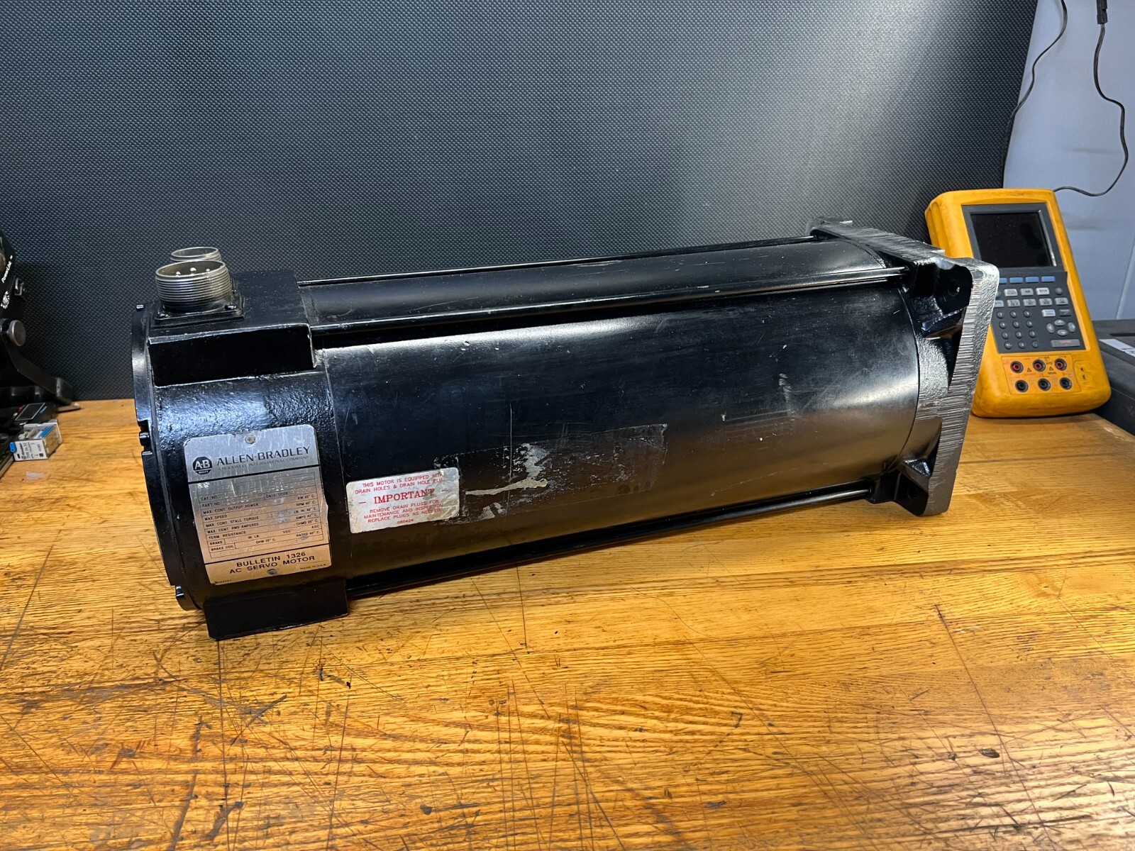 Allen Bradley 1326AB-C3E-11-A7 AC Servo Motor 7.5 KW 3000 RPM with ...