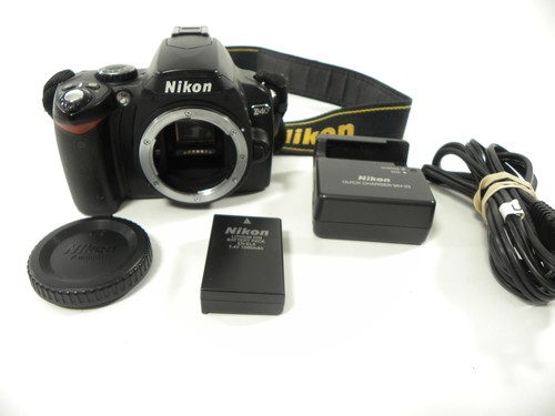 Nikon D40 6.1mp Digital SLR Body only Shutter Ct. 11,192 | eBay