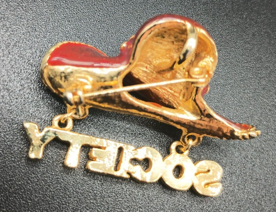 Ladies Red Hat Society Club Pin Brooche Clothes Clothing Redhat | eBay