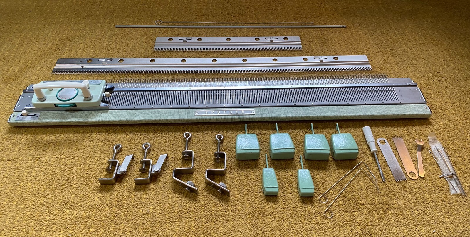 Brother KR551 ribbing attachment – Knitting Machine Encyclopedia