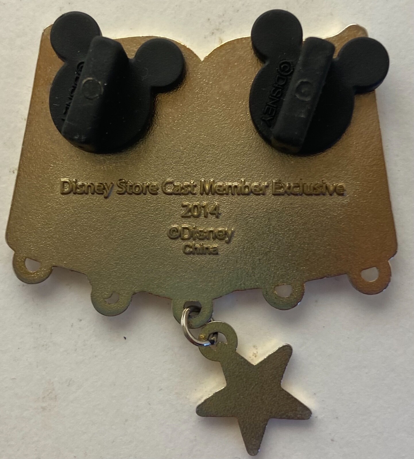 Disney Store Cast Member Exclusive "Be Our Guest" Guest Service Award ...