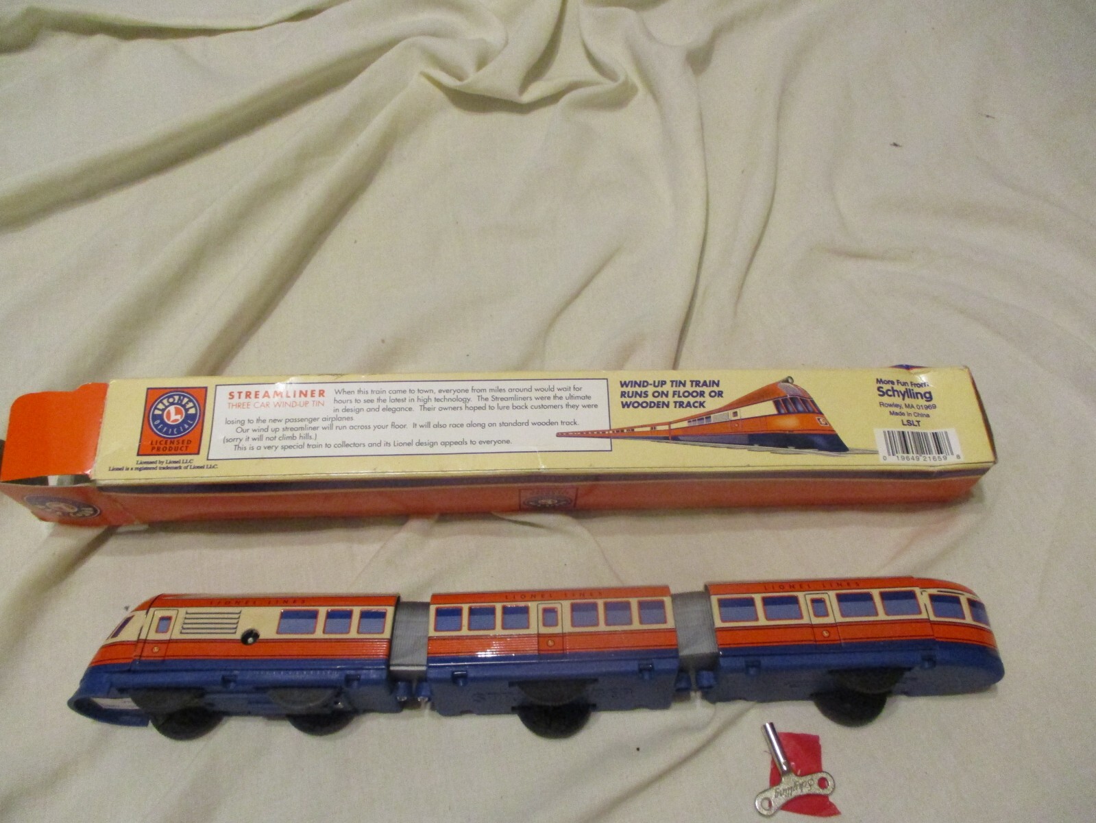 Schylling Lionel Trains Streamliner Three Car Wind-up Tin Train Diesel ...