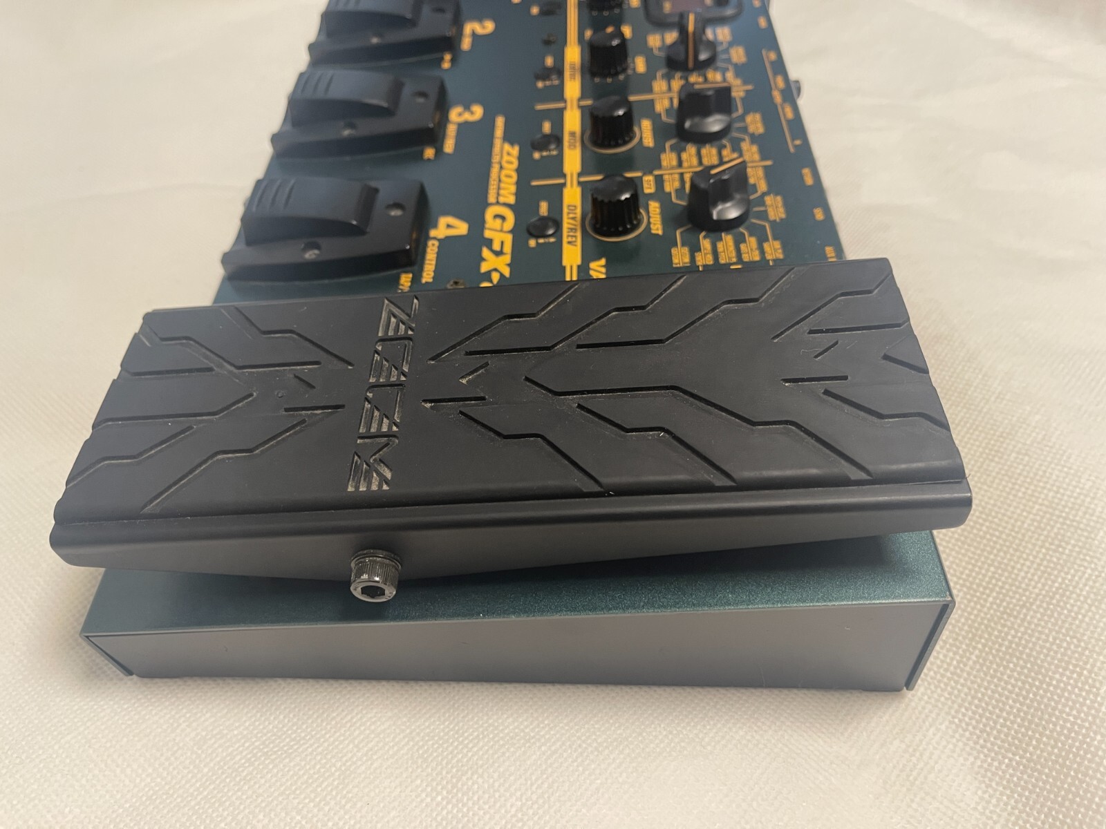 ZOOM GFX-8 Guitar Multi Effects Processor | eBay