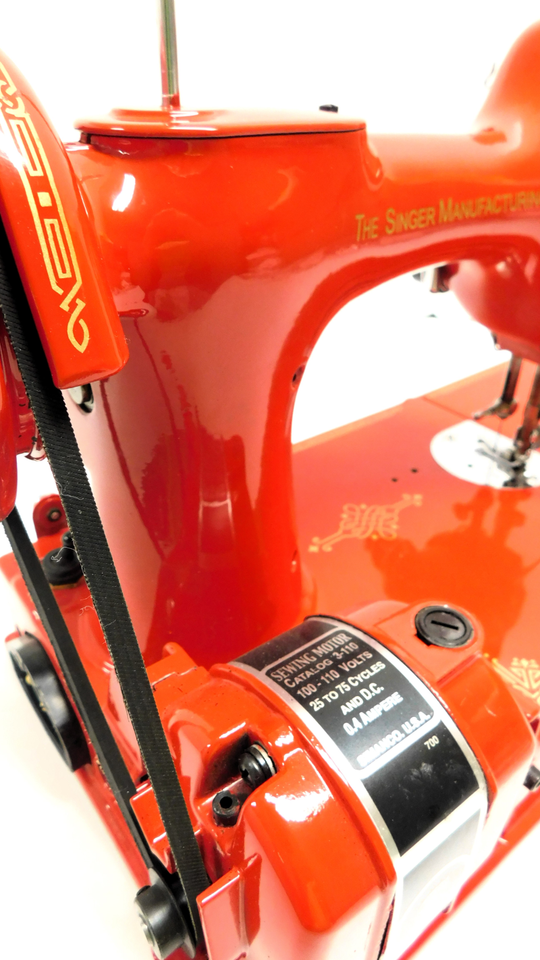 Desk Dave's "RED HOT RED" Singer Featherweight 221 Sewing Machine | eBay