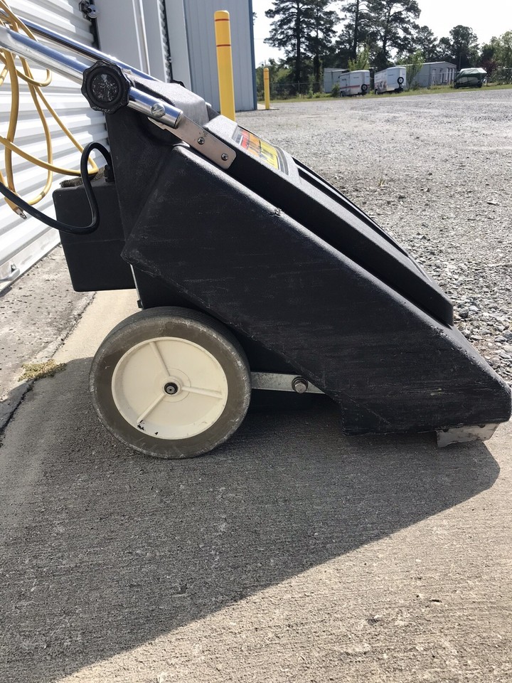 30” NSS Super Suction Commercial Vacuum Pacer 30 Wide Area Upright ...