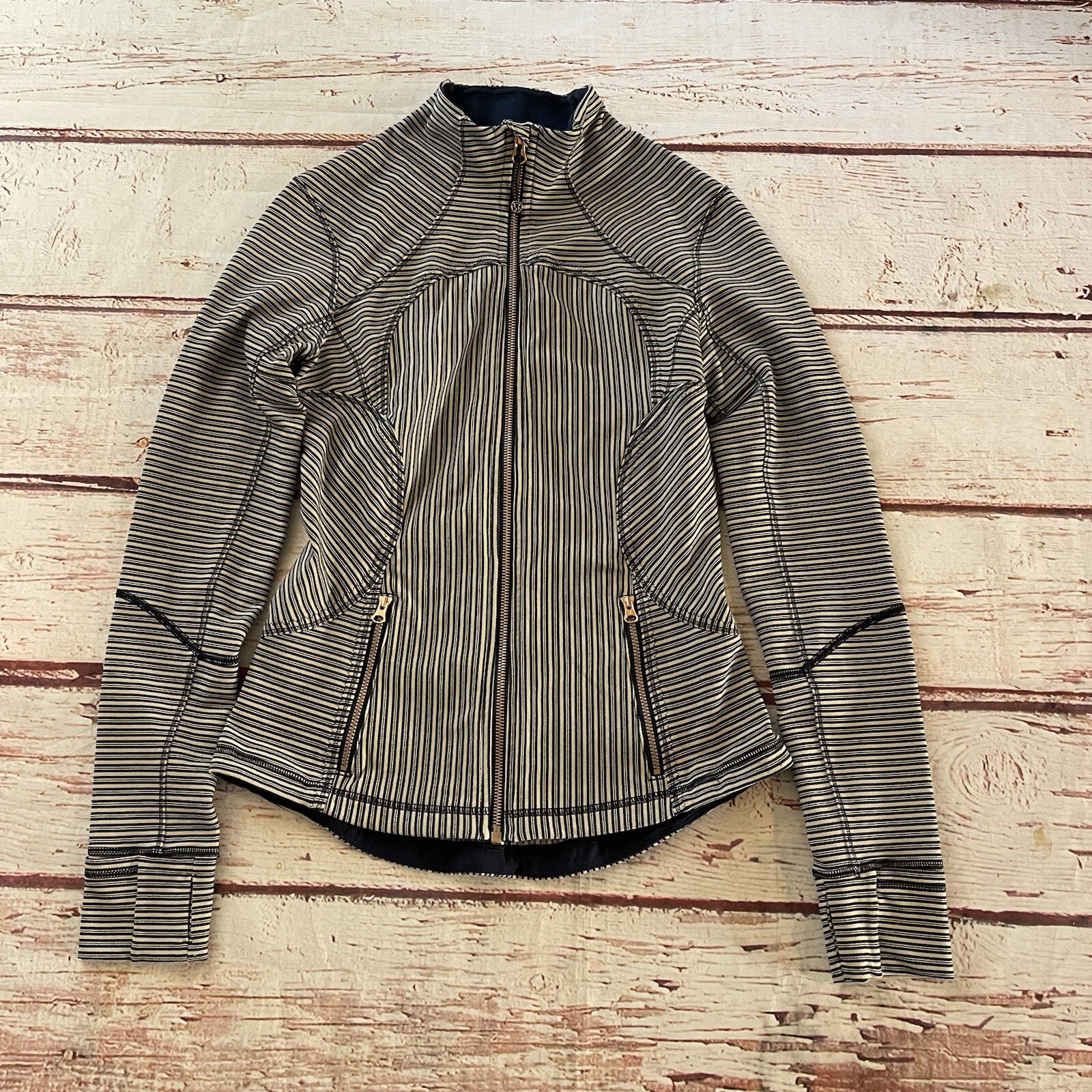 Lululemon Form ll Ink Well Majave Tan Blue Stripe Fro… - Gem