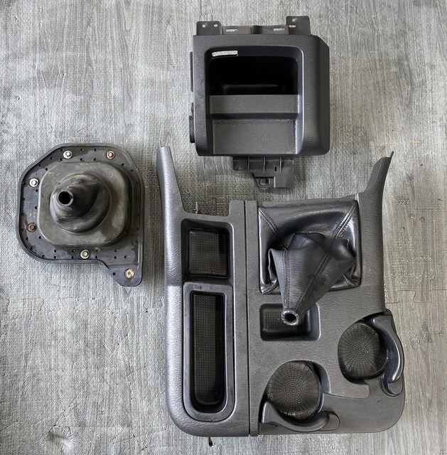 02- 06 Dodge RAM Manual Floor Shift Console W/ Shifter Boot Cup Holder ...