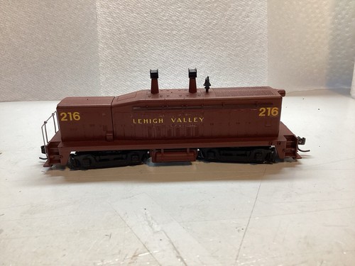 HO Scale Athearn Blue Box SW1500 Calf (DUMMY ) Custom Lehigh Valley ...