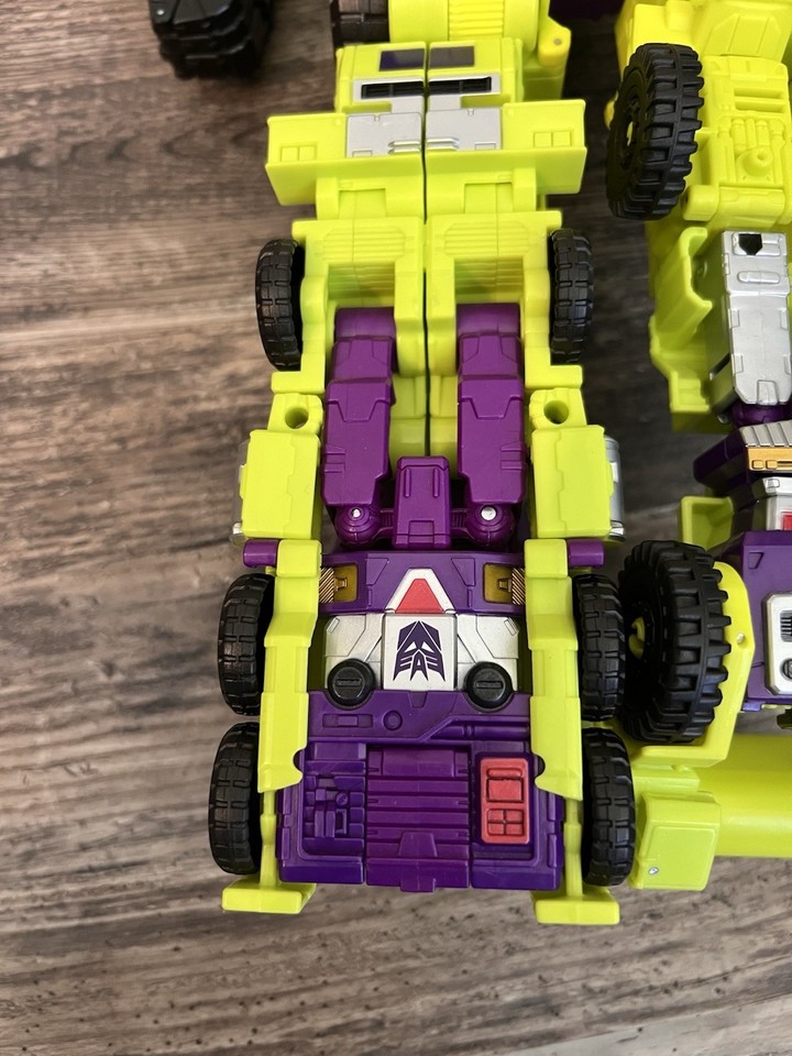 Transformers Combiner Wars Devastator - Missing Weapons - Read ...
