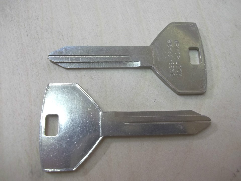 Peterbilt-Keys-Lost keys Replaced-Extra keys-Locksmith-USA-keys by code ...