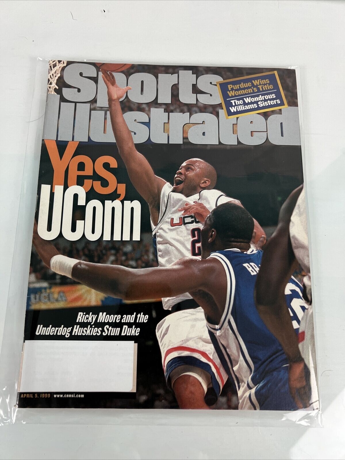 April 5, 1999 Ricky Moore UConn Huskies Sports Illustrated NO LABEL WB ...