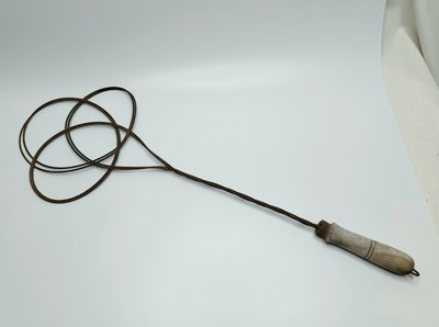 Primitives - Rug Carpet Beater