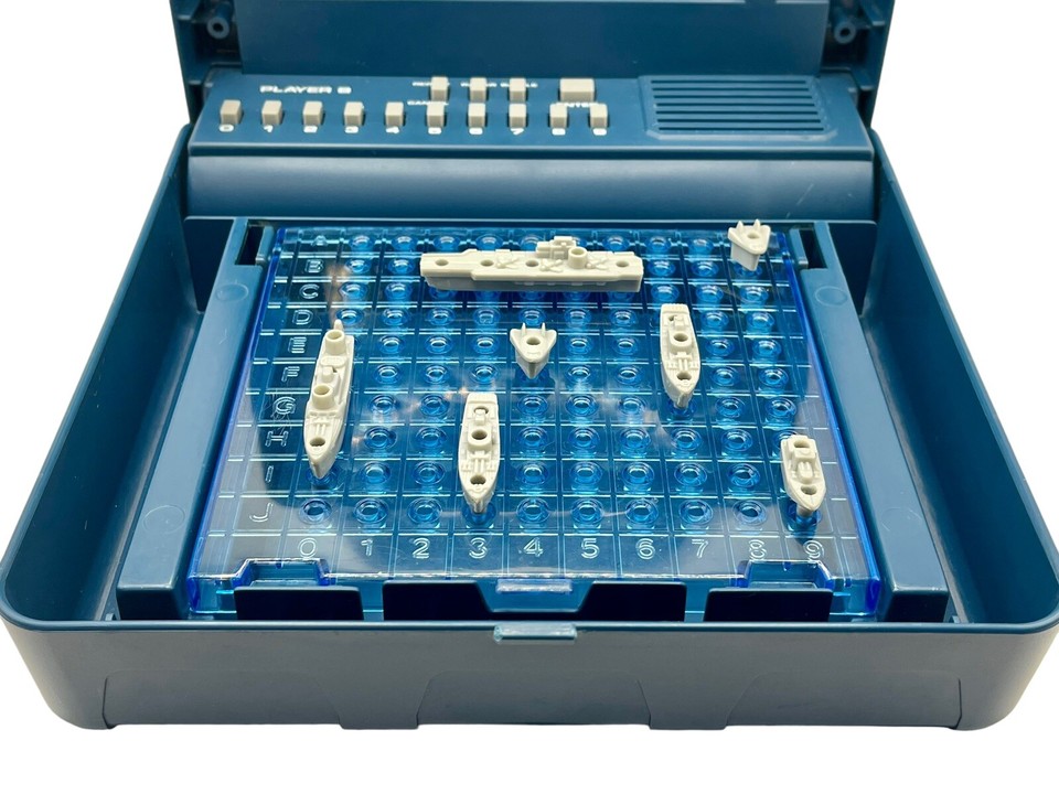 Battleship Command VTECH COMPLETE Game With Pieces and Ship Tested ...