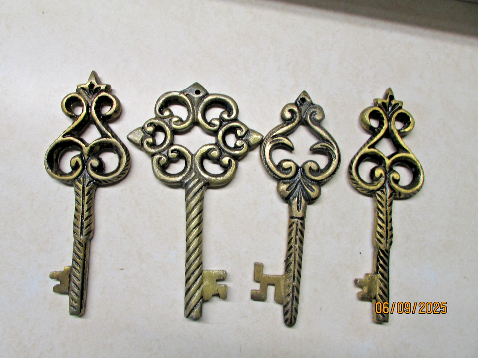 4 Decorative Skeleton Key Metal Antique Finish Decoration Home Decor ...