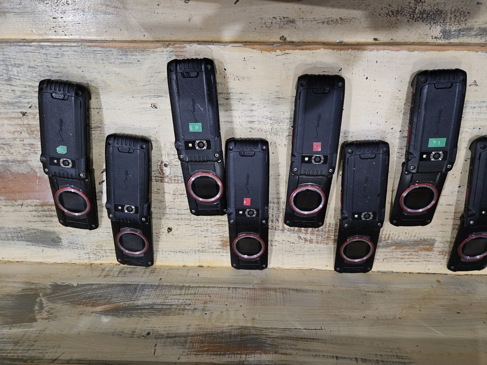 ** LOT OF 14 VERIZON CASIO G'ZONE RAVINE 2 C781H RUGGED ** FREE ...