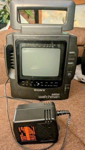 Sony Mega Watchman • FD-525 • B+W Portable TV AM/FM Radio • Vtg. Works ...