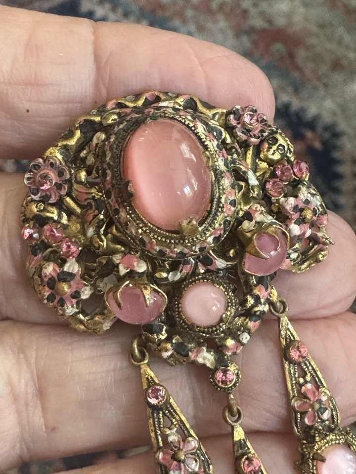 GORGEOUS ANTIQUE BRASS PINK GLASS RHINESTONE ENAMEL DANGLING PIN ...
