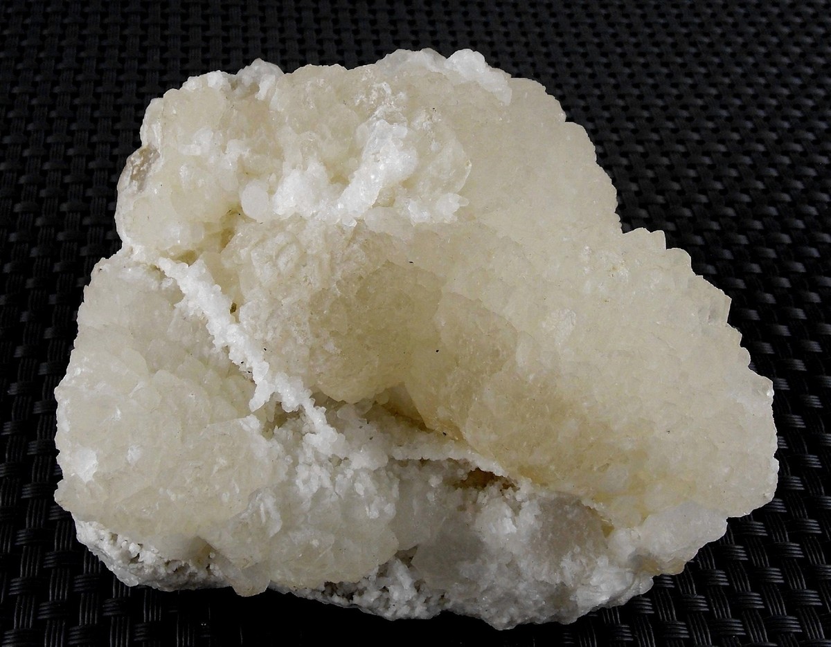 Witherite Mineral Witherite With Calcite Cave In Rock, Hardin County,