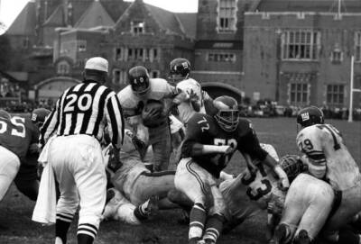 View Of New York Giants Joe Morrison In Action 1963 Old Football Photo ...