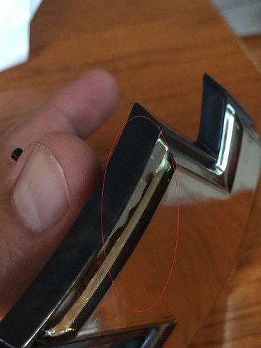 GM 22830014 Suburban Tahoe Avalanche Gold Bowtie Grille Emblem for sale ...