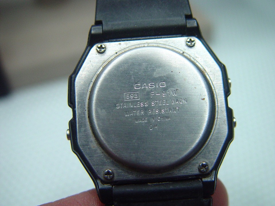 Two (2) Vintage 1990s CASIO F-91W (593) Men’s 35mm Digital Watches ...