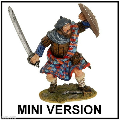 SCOTTISH HIGHLANDER CLANSMAN IN KILT FIGURINE NEW 8cm Scotland Gift ...