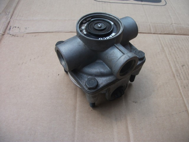 DAF Relay Valve 4750190000 1274469 MERCEDES 0044294444 SCANIA 1935029 ...