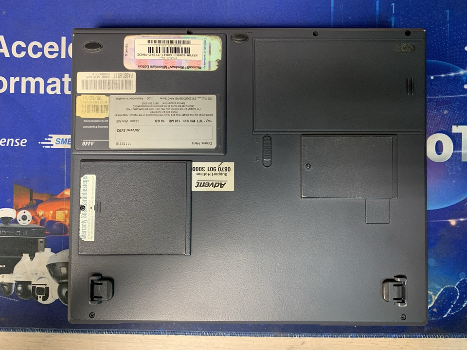 Old School advent 3439 laptop. Intel p3, 120Mb Ram, 20Gb Hdd, Windows ...