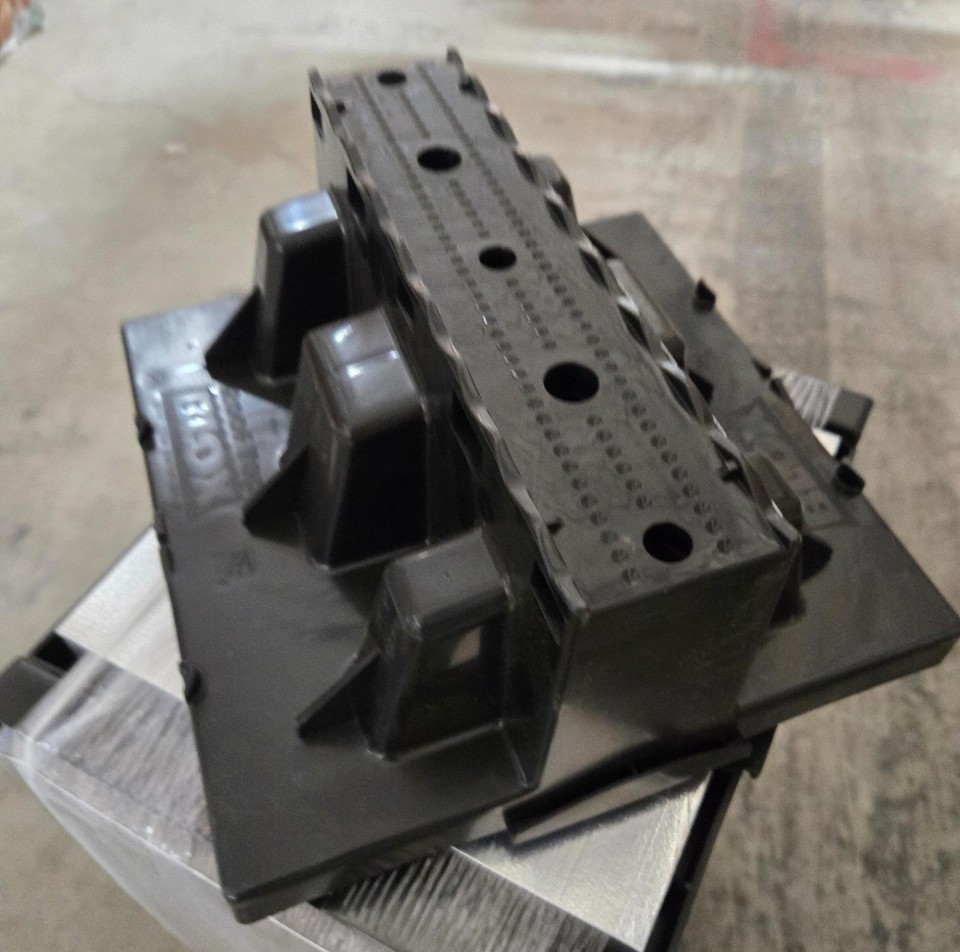 9 Pack Roof Top Blox RTB01 Polypropylene Rooftop Support Block for All ...