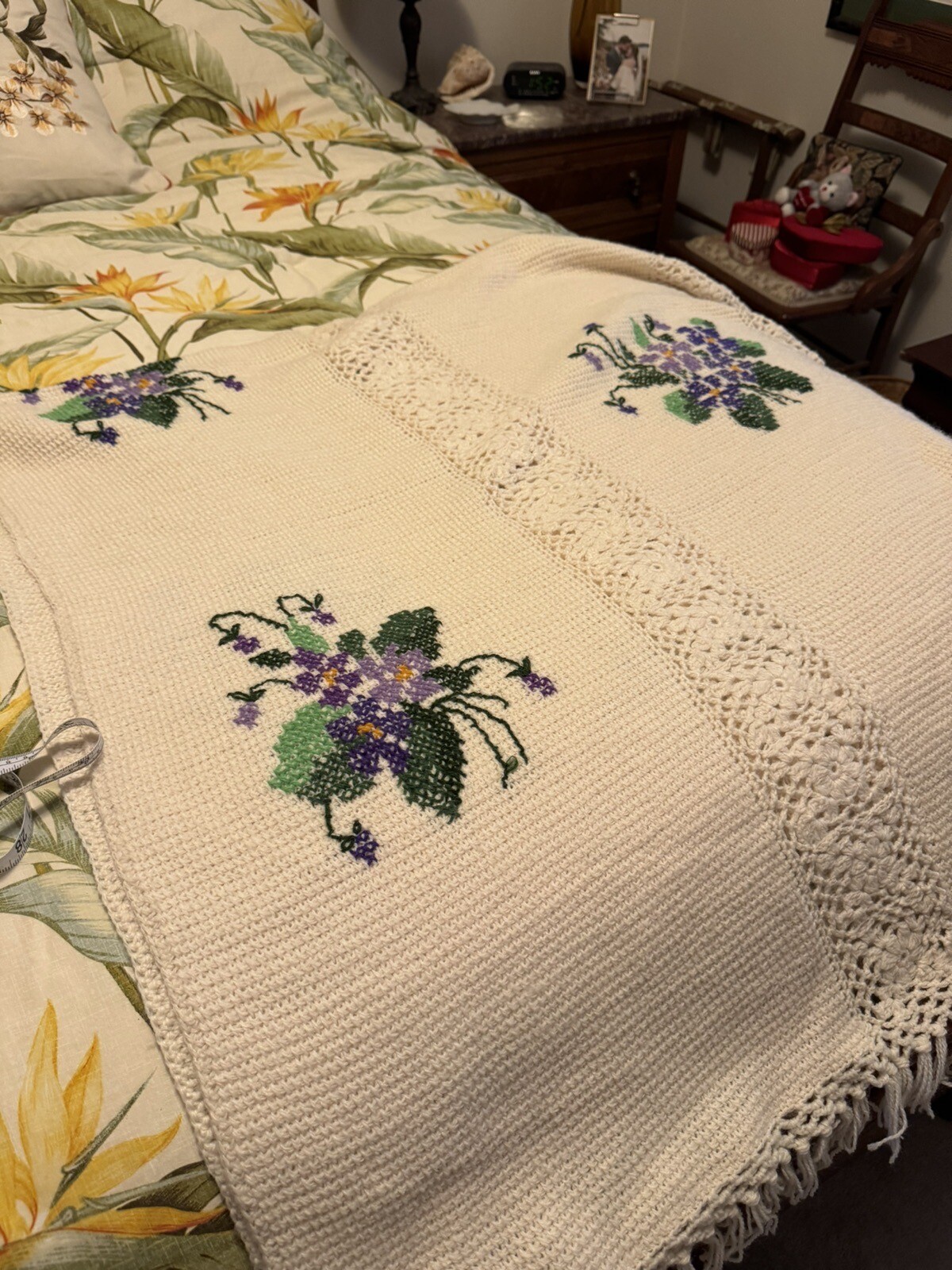Vtg Handmade Crocheted Cross Stitch Knit Afghan Violets Pattern Floral ...