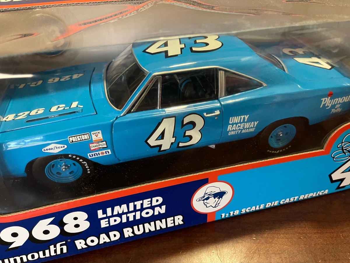 Richard Petty 1968 Roadrunner