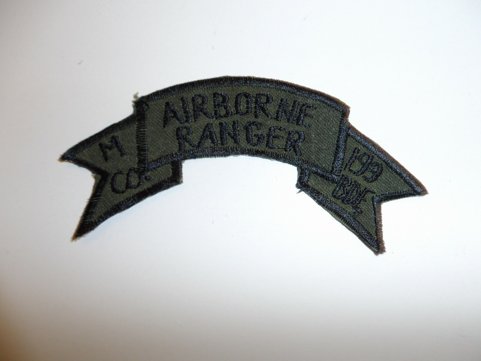 e2526 US Army Vietnam Airborne Ranger tab M Co 199 BDE Infantry Subdued ...