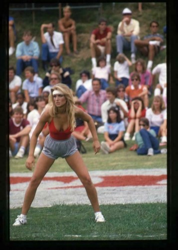 Heather Thomas in low cut sport vest & shorts busty Original 35mm ...