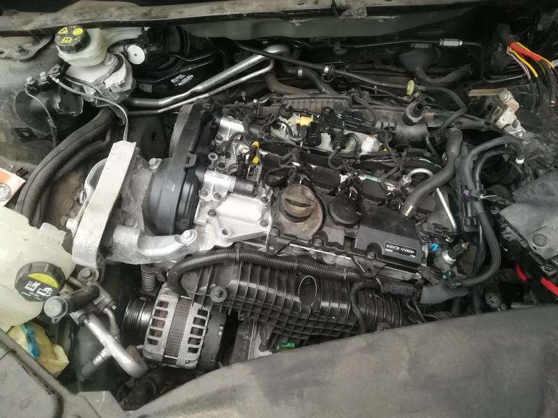 31440245 242417 a080105 B4204t38 serrure du coffre for Volvo V40 ...