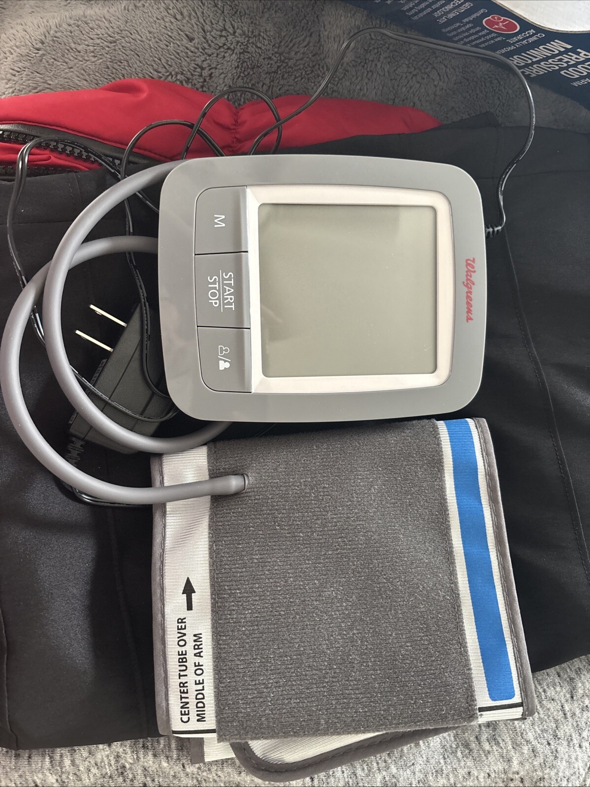 WALGREENS DELUXE ARM BLOOD PRESSURE MONITOR WGNBPA-740 10+ FEATURES 2 ...