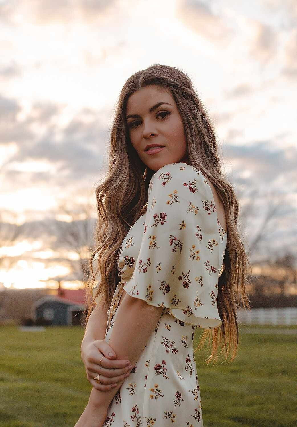 BEAUTIFUL TENILLE ARTS 8X10 Photo | eBay